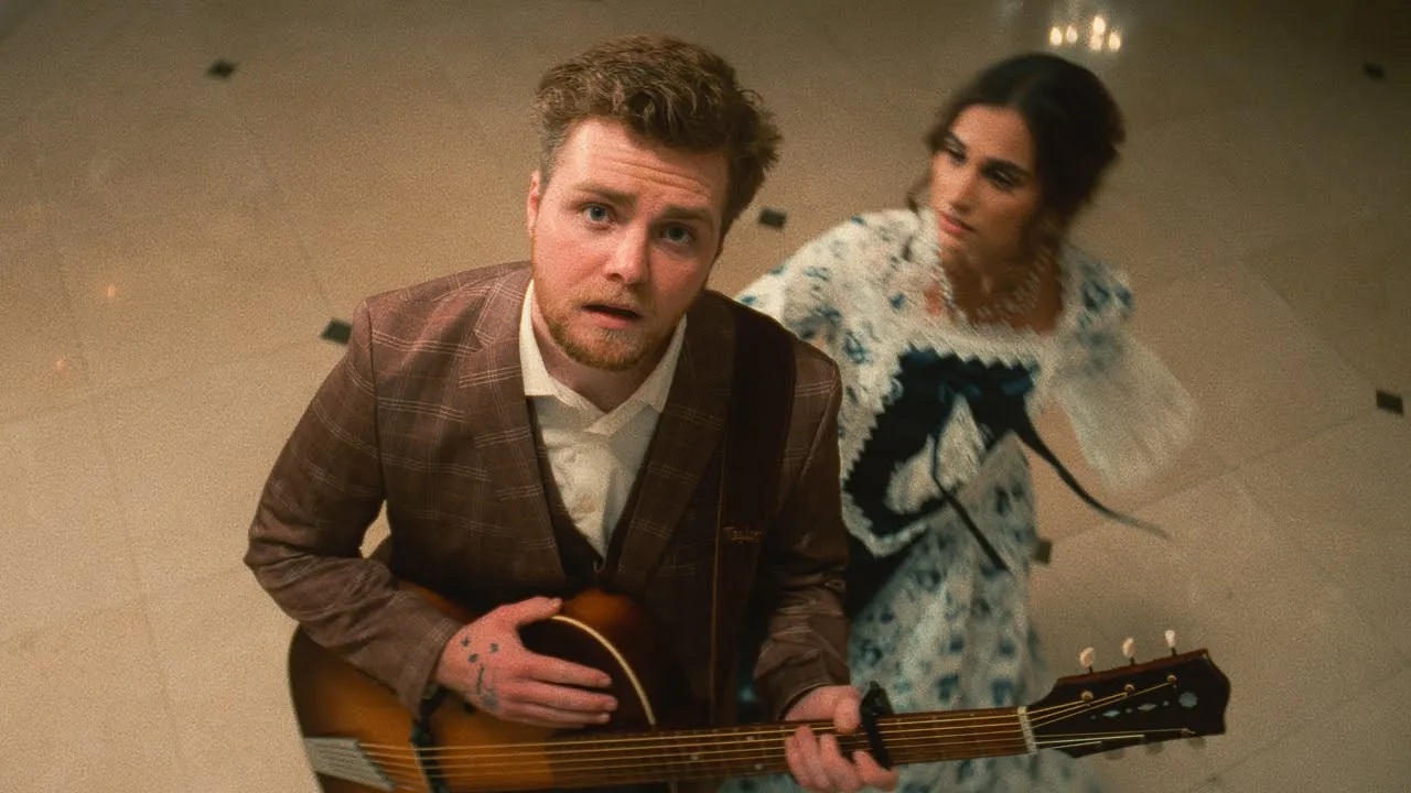 Alex Warren Official Website